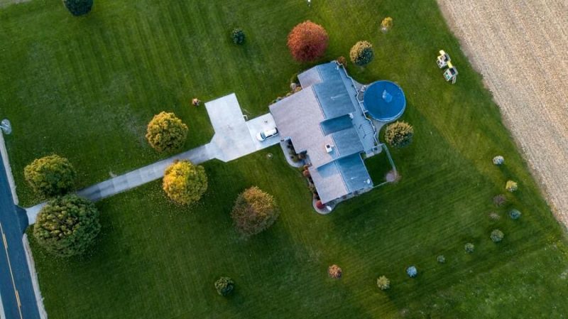 How to Have Ballpark Worthy Striped Lawn! (Step-by-Step)